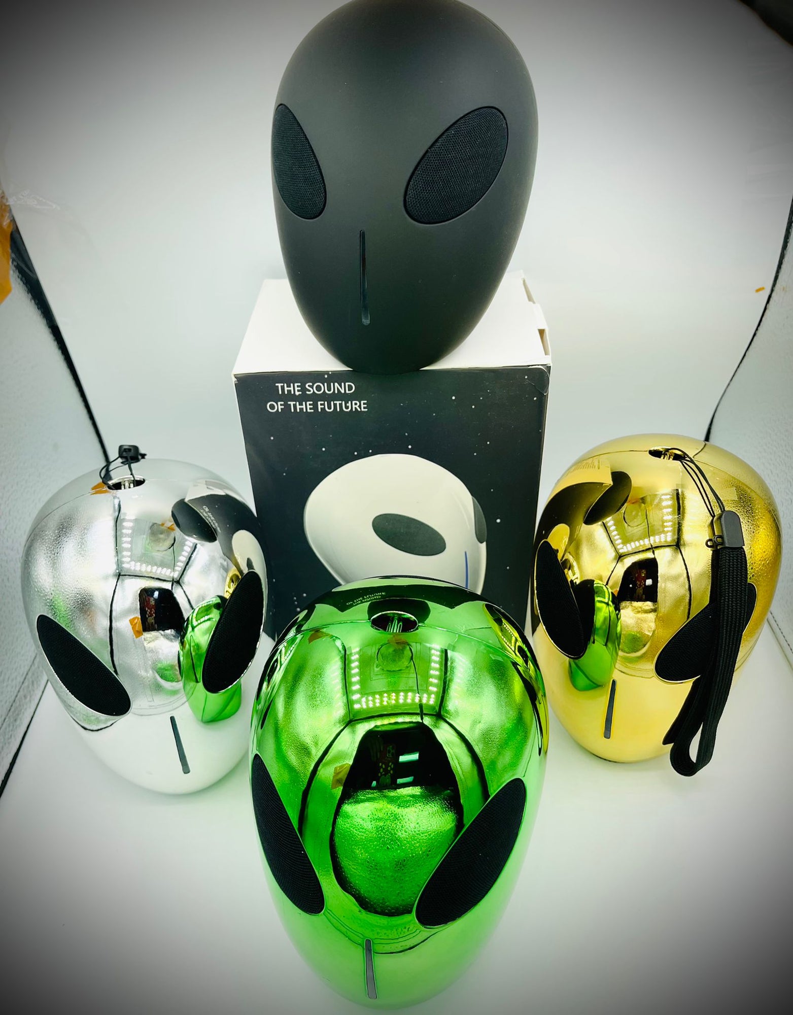 BLUETOOTH SPEAKERS
